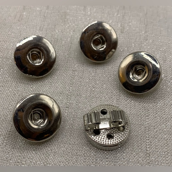 Snap | Jewelry | Sale Simple Clamp On Snap Button Charm Bases Set Of 5 ...